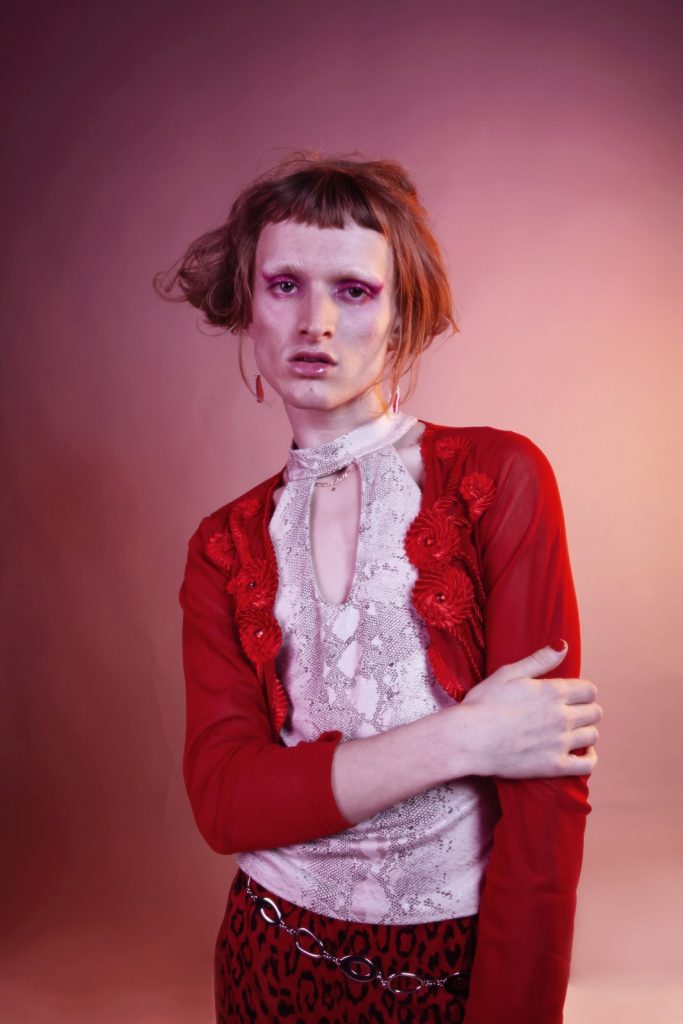 [PREMIERE] susan shares surreal music video for latest single ‘fake ...